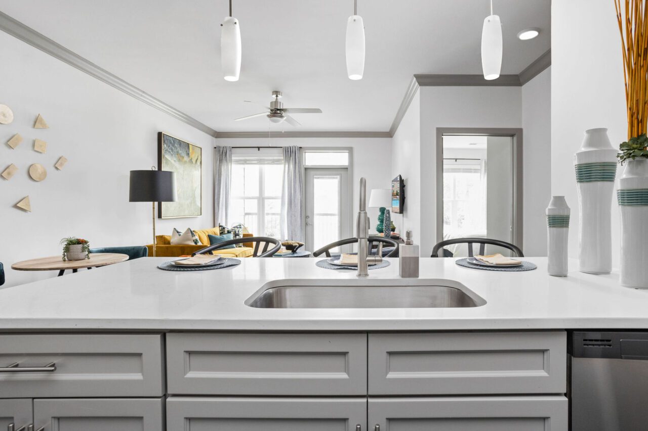 Apartments with Amenities Louisville KY | The Flats at Springhurst